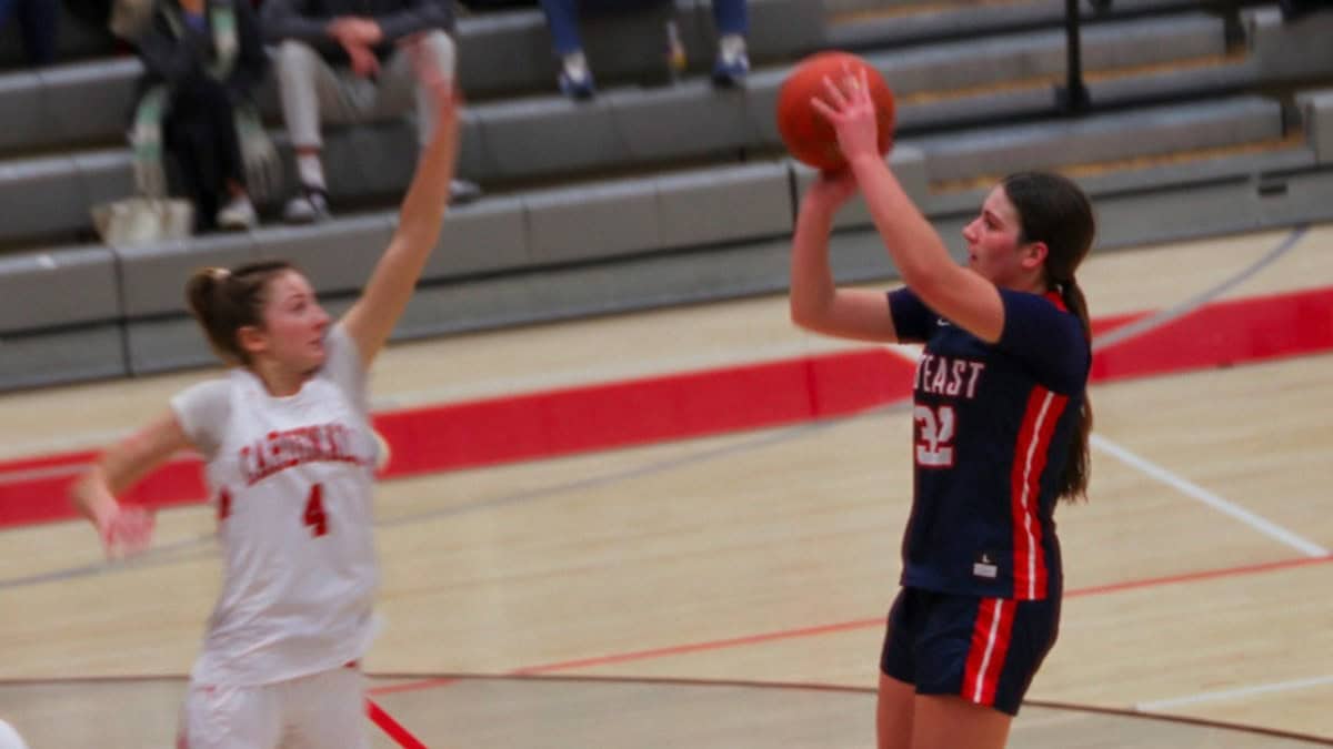 Jess Lockwood Shines as CB East Edges Upper Dublin 47-43