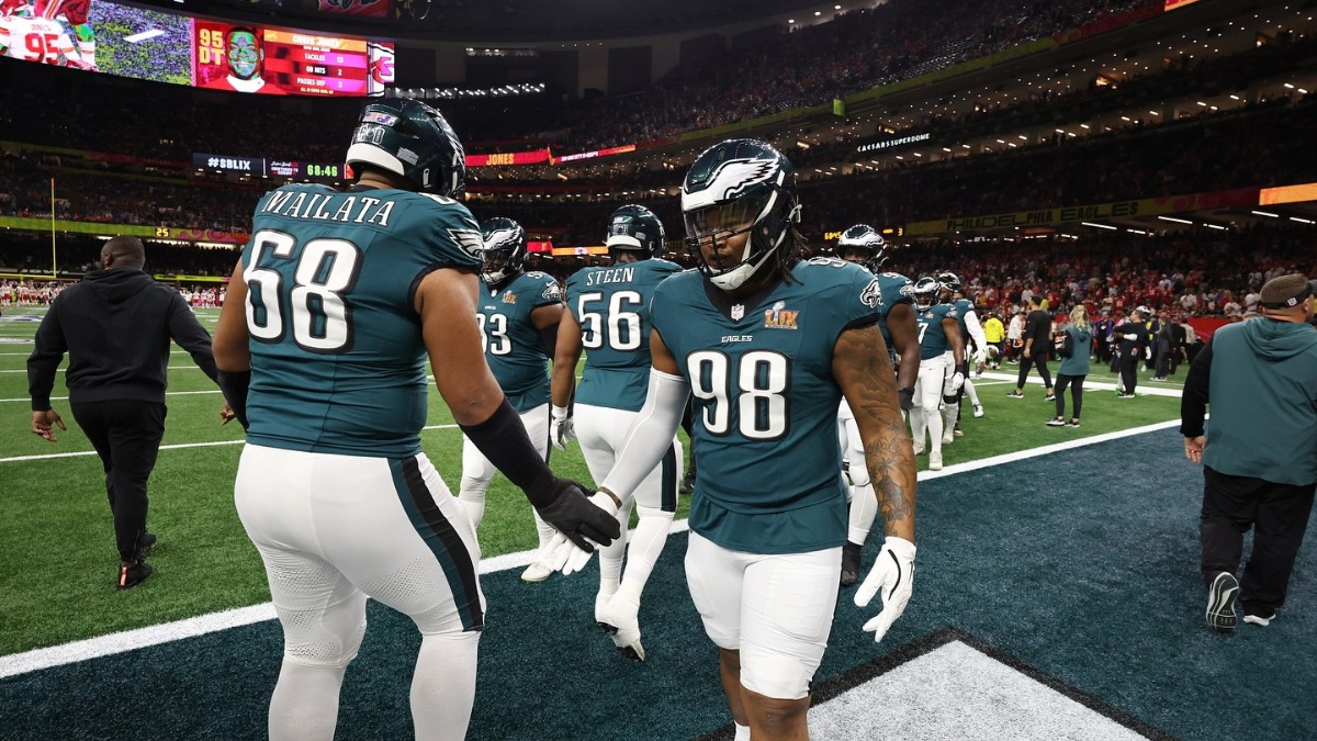 Jalen Carter Ejected for Spitting on Dak Prescott